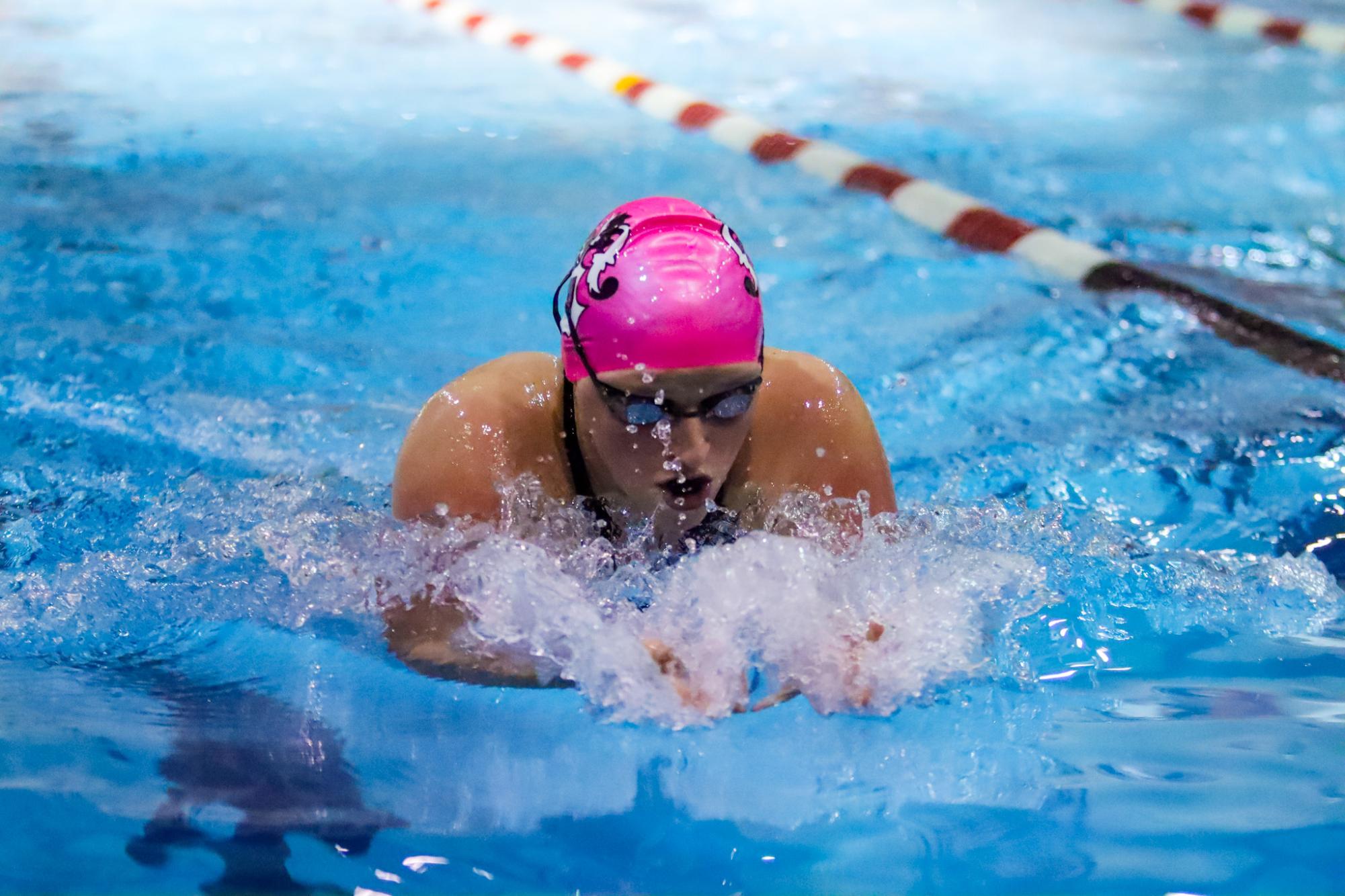 Girls Swim Team Ready to Dive Into New Season – Westside Wired